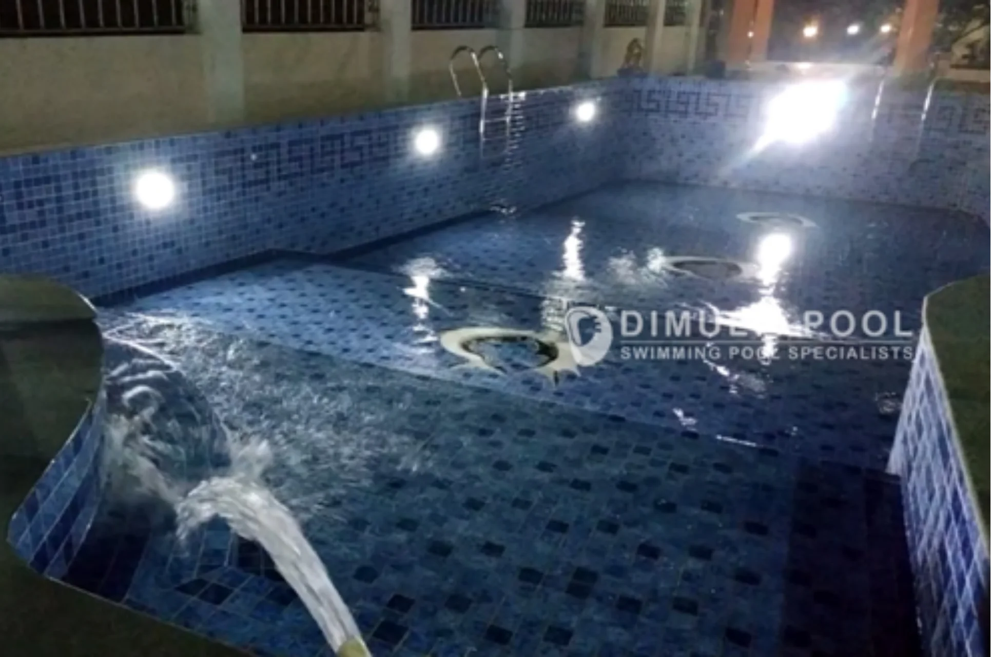 Penjelasan Lampu Kolam Renang: Fungsi, Instalasi Hingga Cara Merawatnya ...